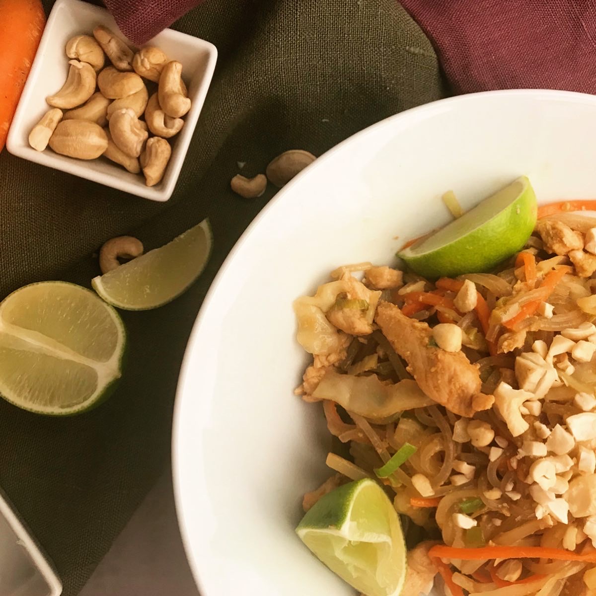 Kycklingwok med sötpotatisnudlar (Paleo) - Viaventri